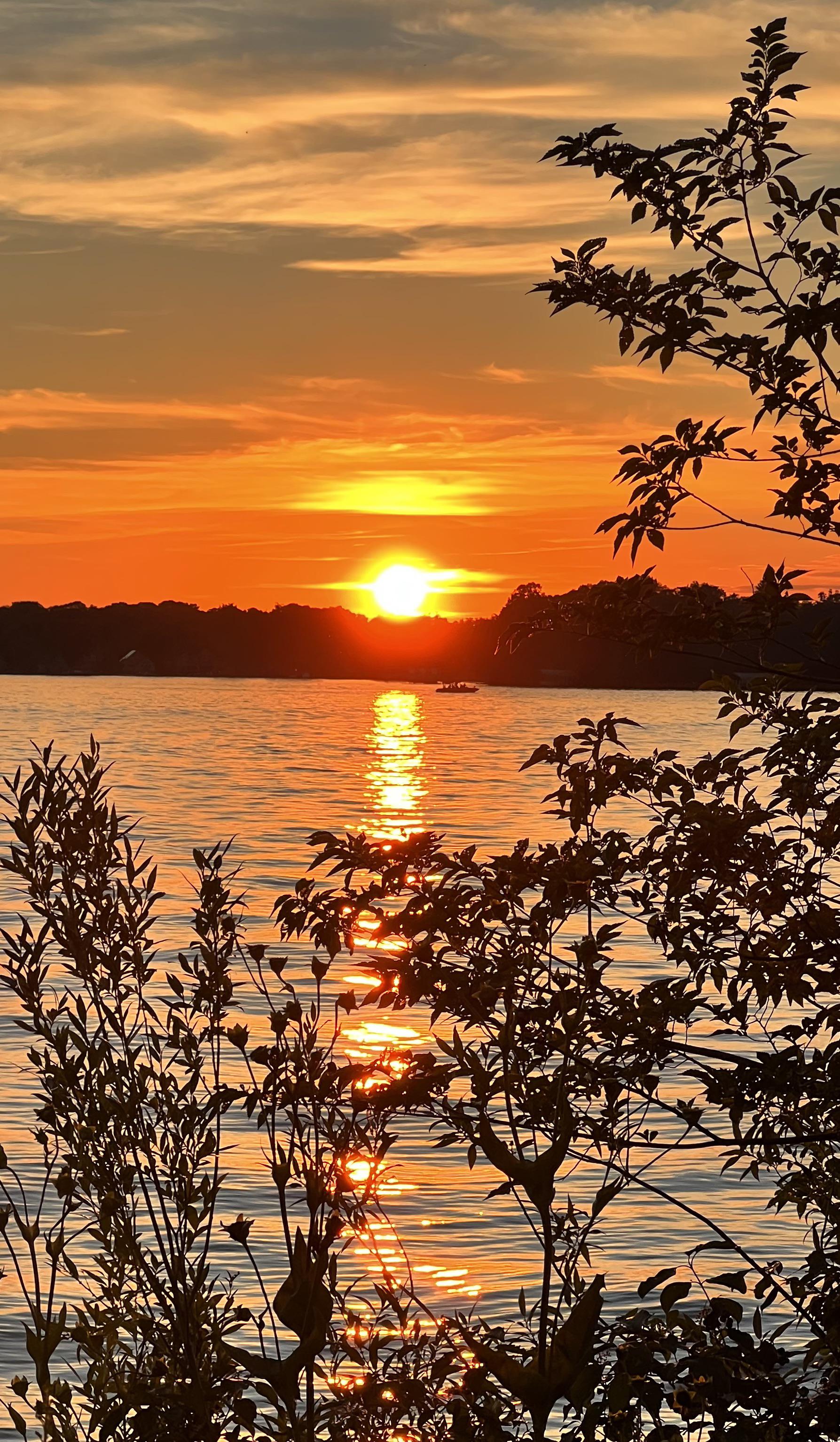 Sunset on Lake Minnetonka | Scrolller