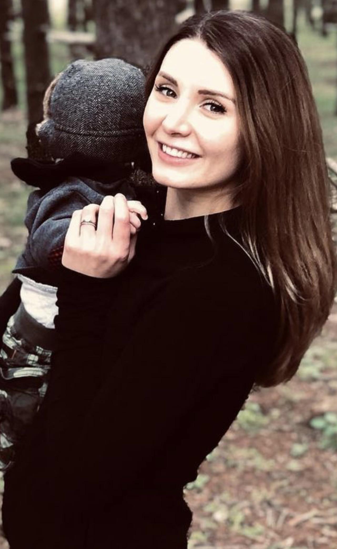 Super rare brunette Lauren | Scrolller