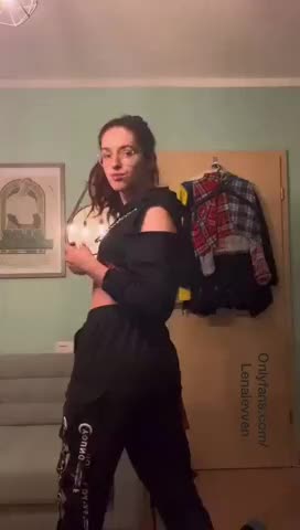 Surprise! | Scrolller