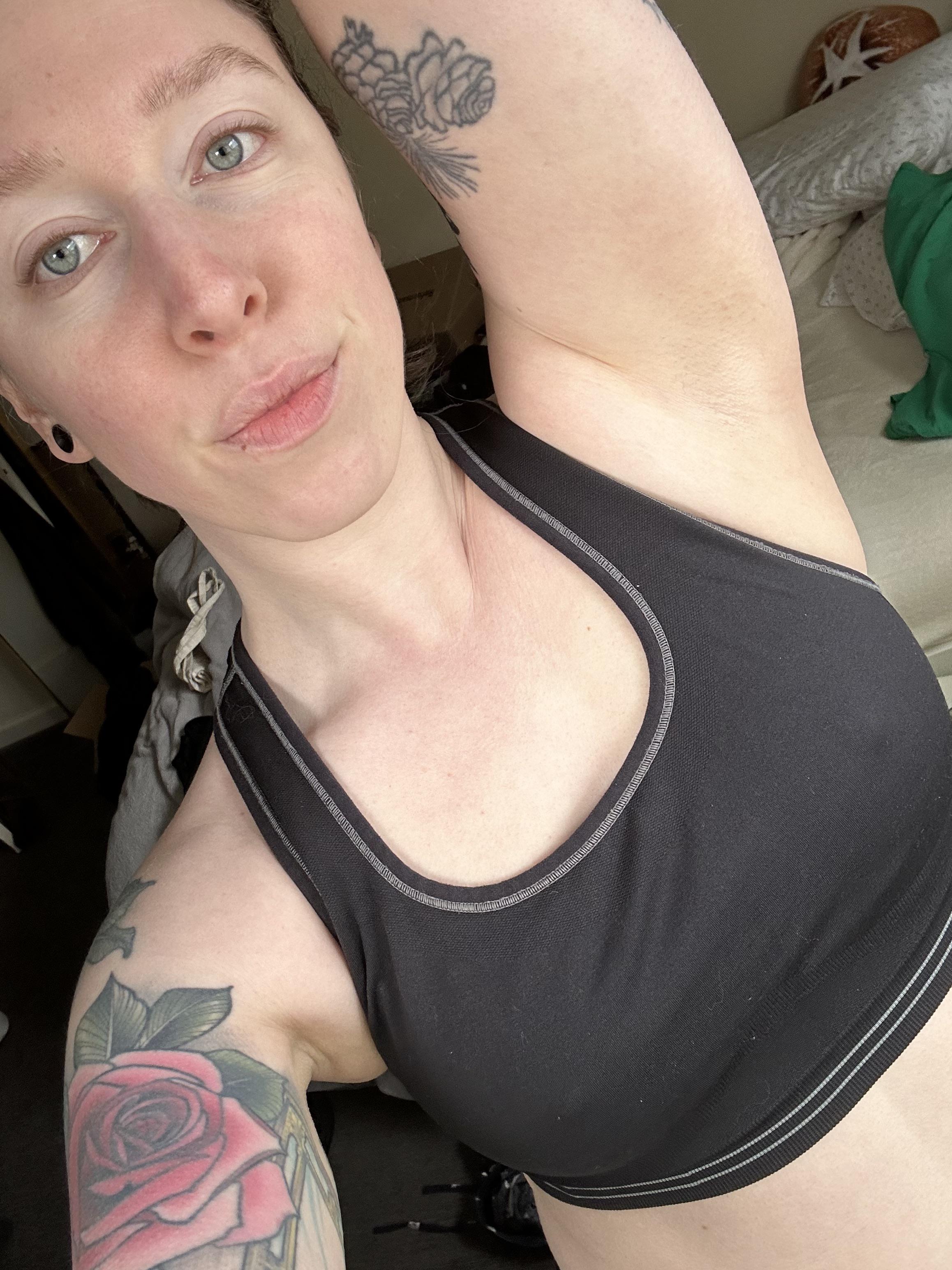 Taking these smooth underarms to the gym | Scrolller