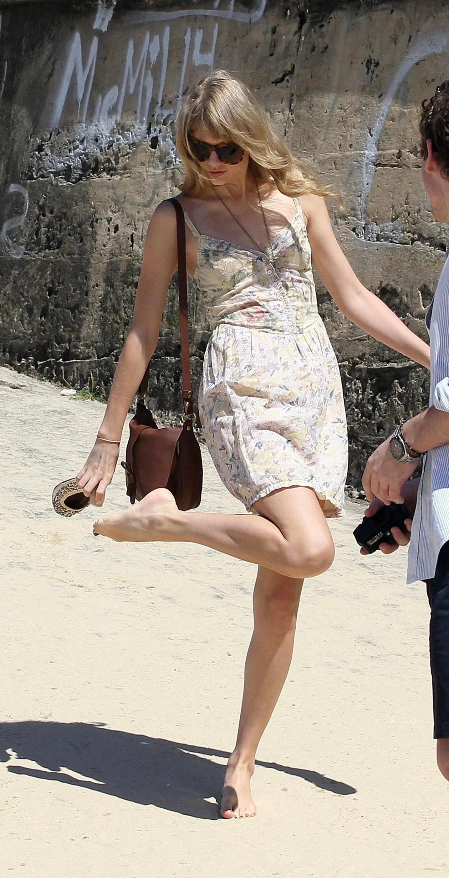 Taylor Swift Scrolller 0022