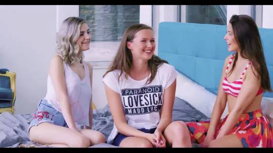 The Day She Discovered Her Friend Is a Lesbian | Scrolller