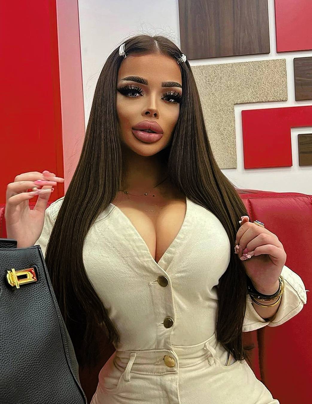 The ultimate fuck doll ? | Scrolller