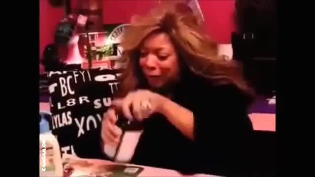 The way he holds her down | Scrolller