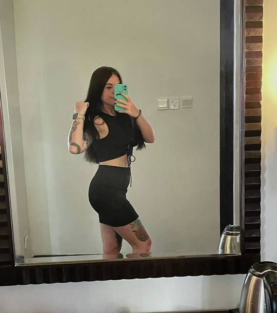 There is absolutely nothing under my skirt | Scrolller