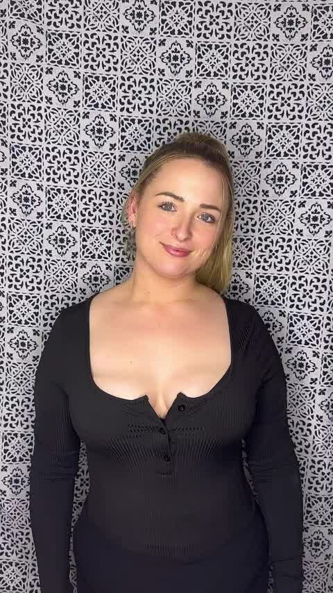 There is no good reason that they should be kept away! | Scrolller