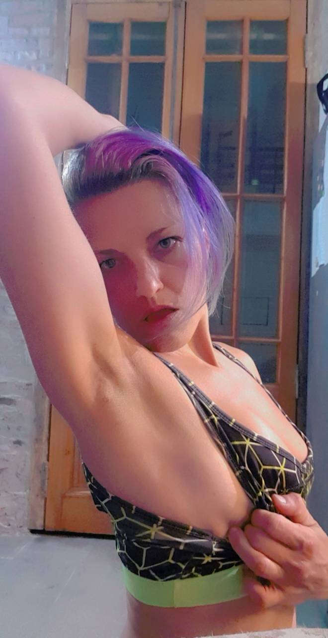 there is no one home to enjoy this perfect armpit | Scrolller