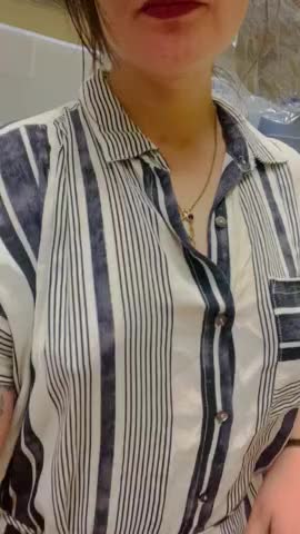 This dress is so thin 😶 | Scrolller