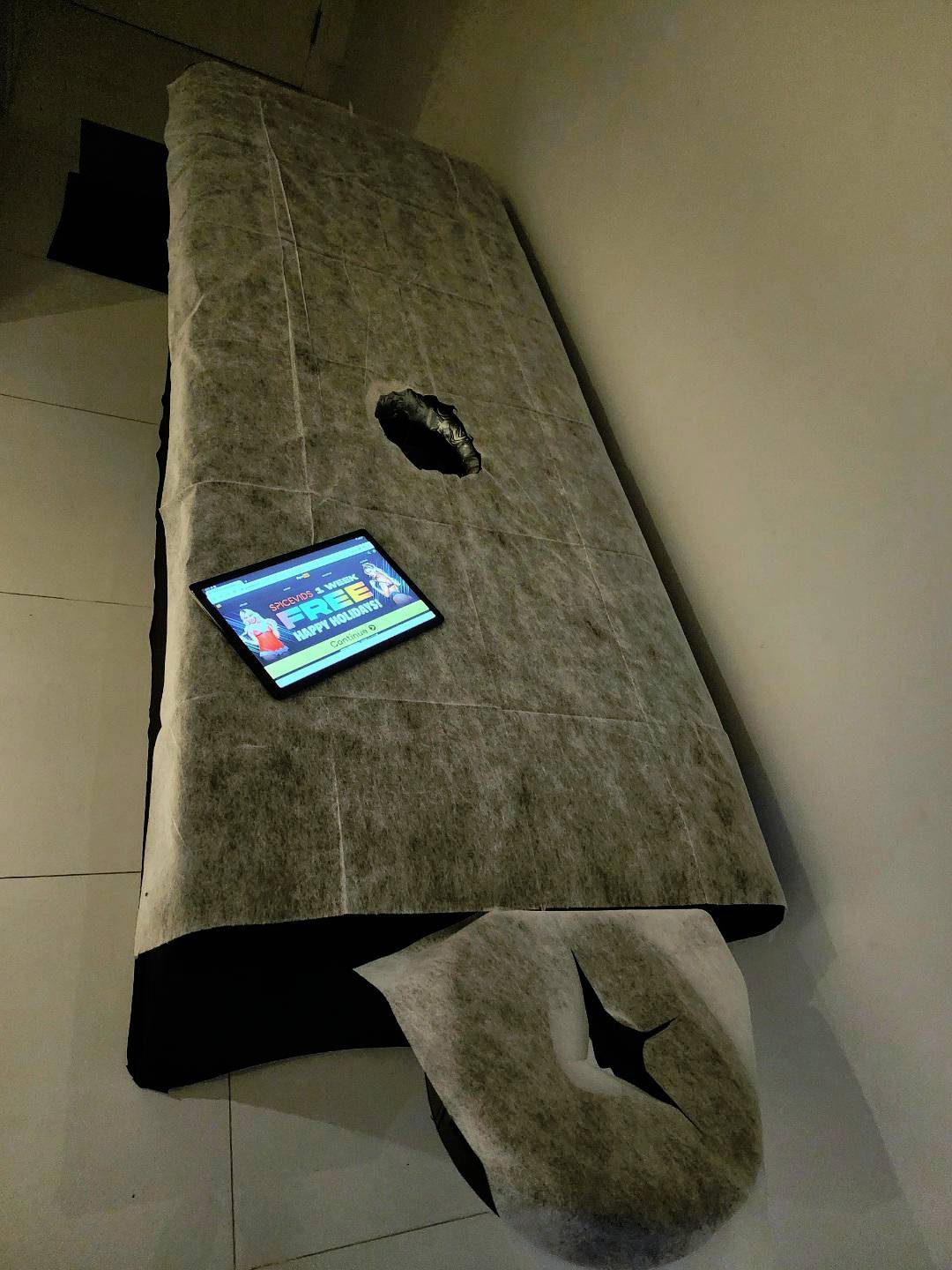 This is Hot as.... I Toronto Milking table glory hole by Trans | Scrolller