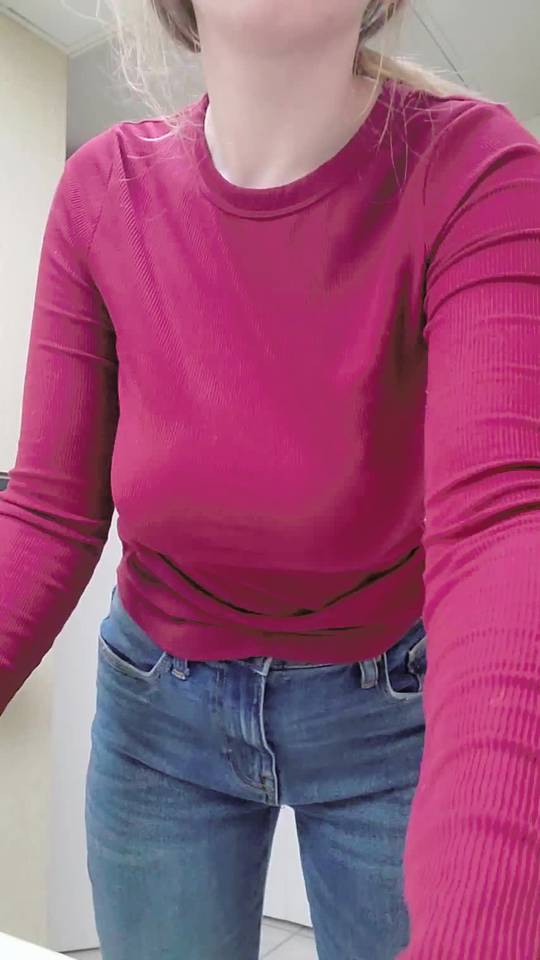 this one's for everyone who prefers tiddies | Scrolller