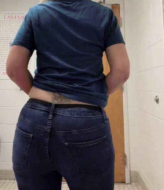 This teacher needs a good spanking | Scrolller