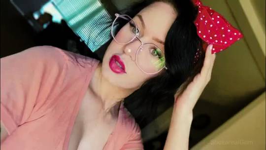 This top seems risky 😬 | Scrolller