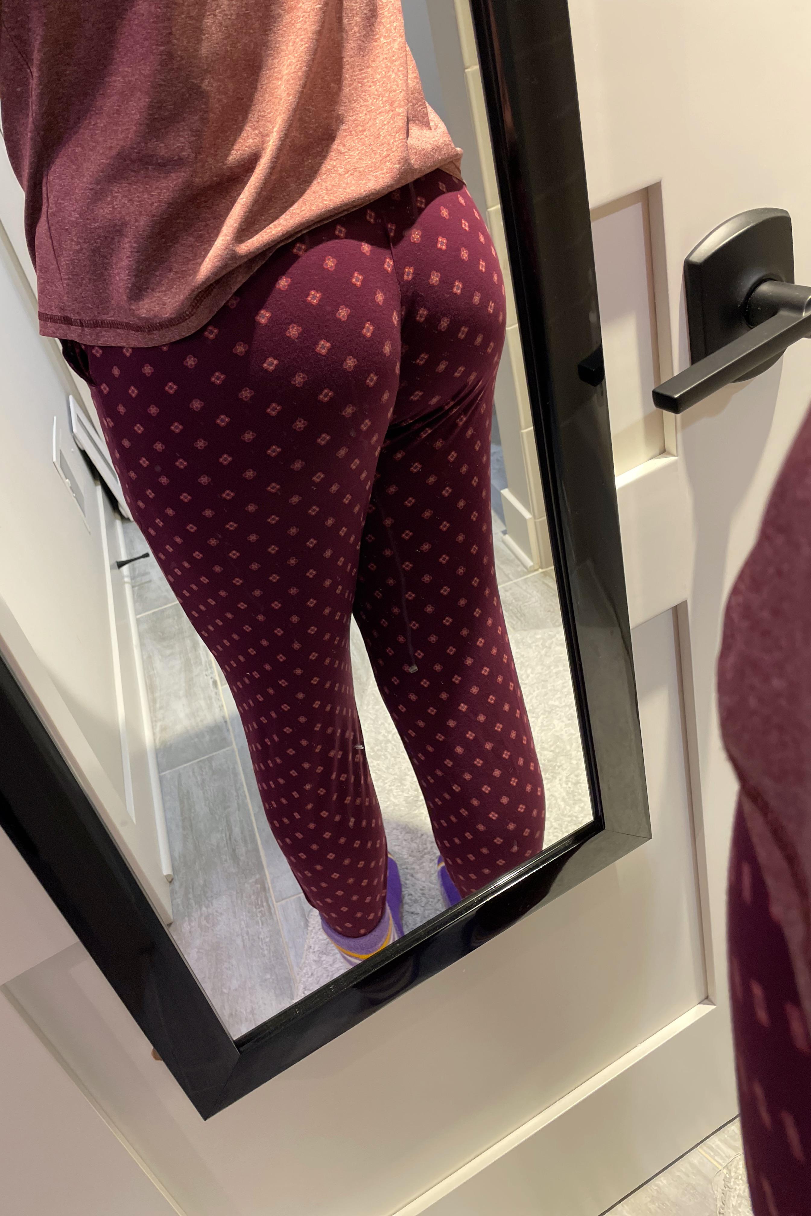 Tight pants | Scrolller