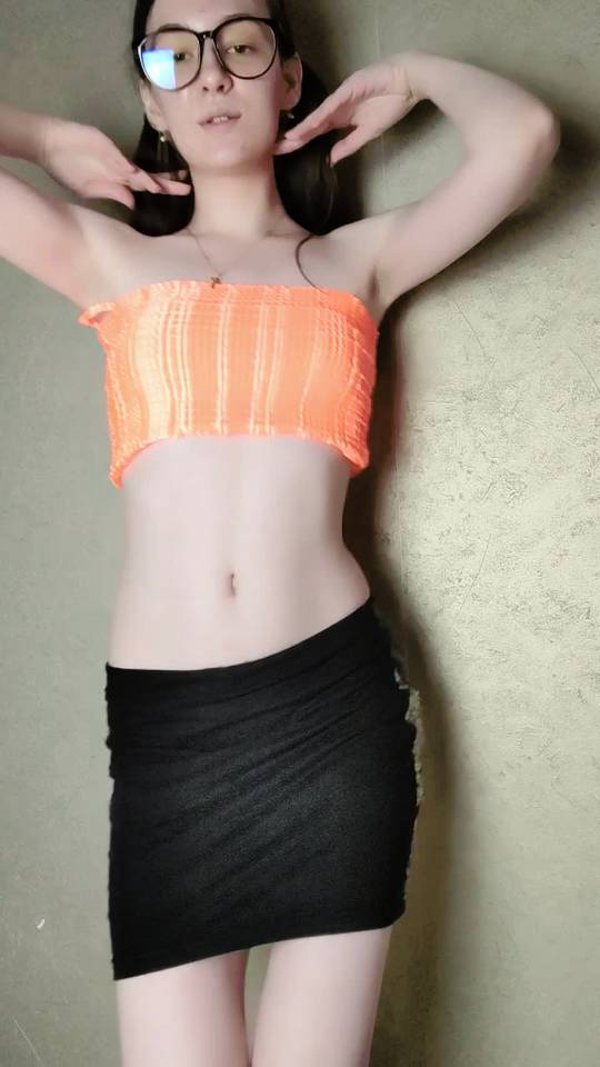 Tight tummy dance.Love it | Scrolller