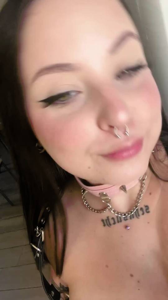 Time to eat your goth's cunt | Scrolller