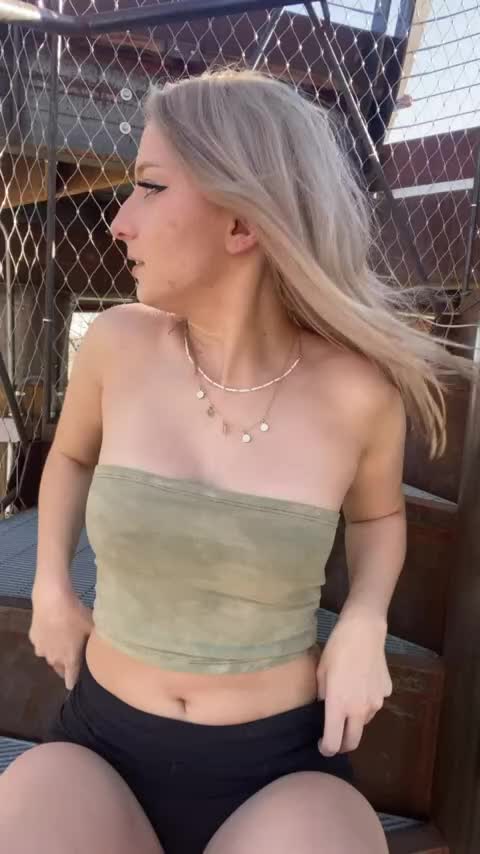 Tiny girl big personality 😈 | Scrolller