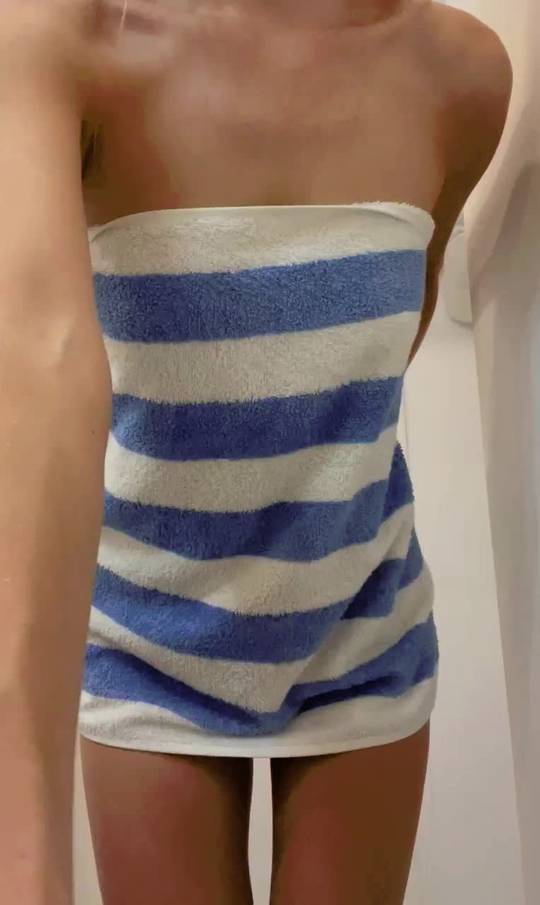 Tiny towel drop | Scrolller