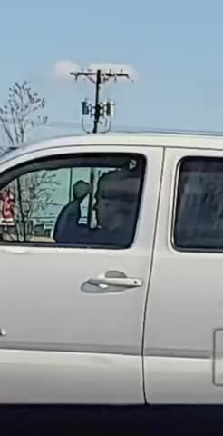 Too bad he didn't look over 😕 | Scrolller