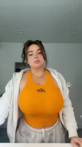 Too busty to hide | Scrolller