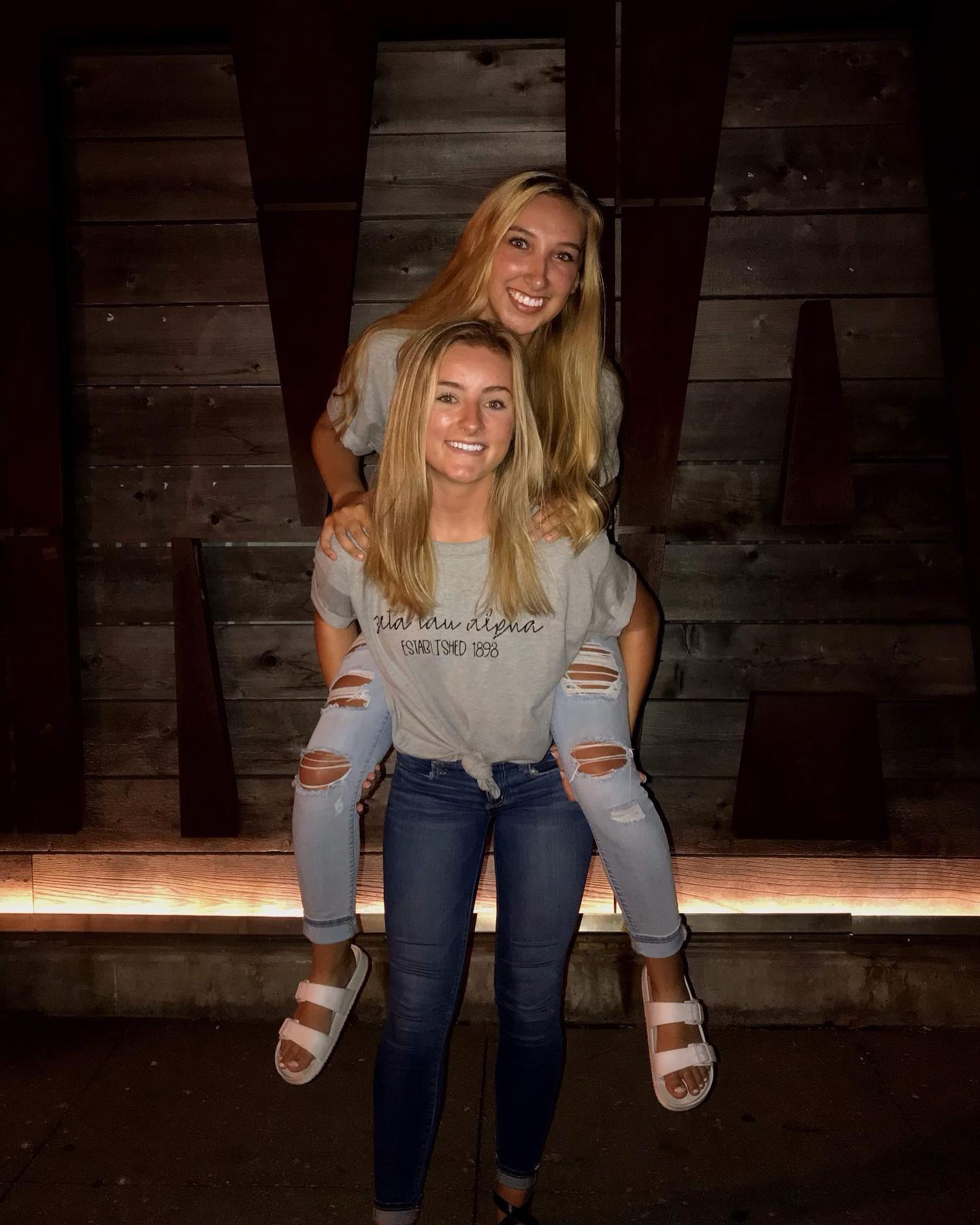 Top or Bottom? | Scrolller