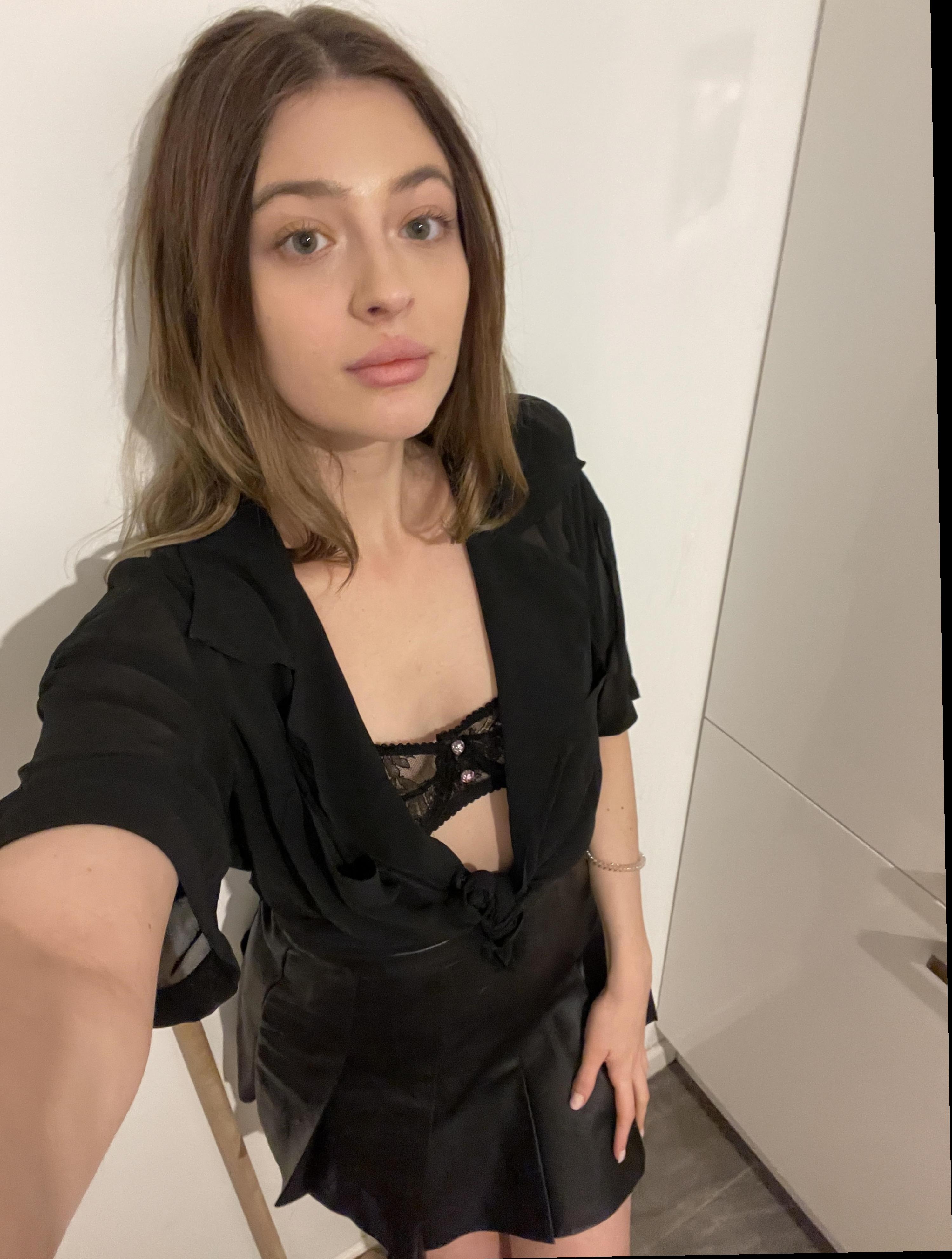 touch with your hand | Scrolller