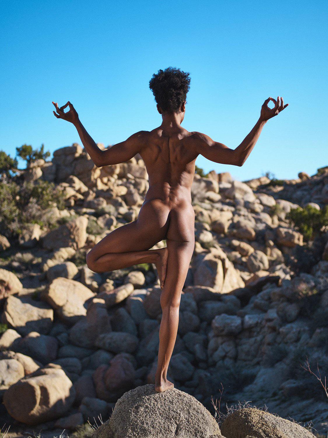 Tree Pose 🌵 In Joshua Tree Scrolller
