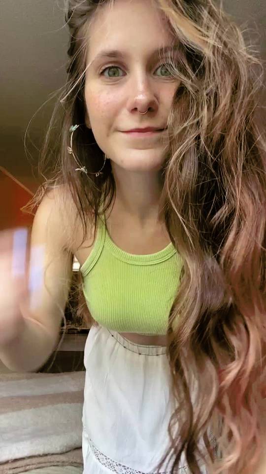 Smiles And Perky Boobies The Best Things 🥹 Scrolller