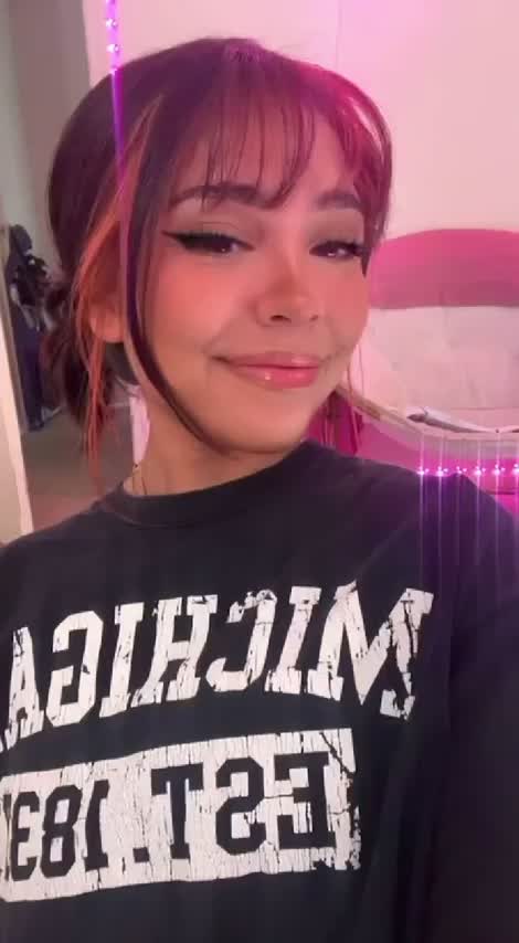 Two sides of me? Yes and I think I know which one we all like better | Scrolller