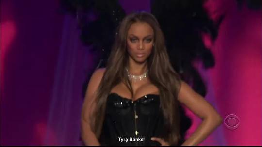 Tyra Banks Victoria's Secrets 2005-2006 | Scrolller