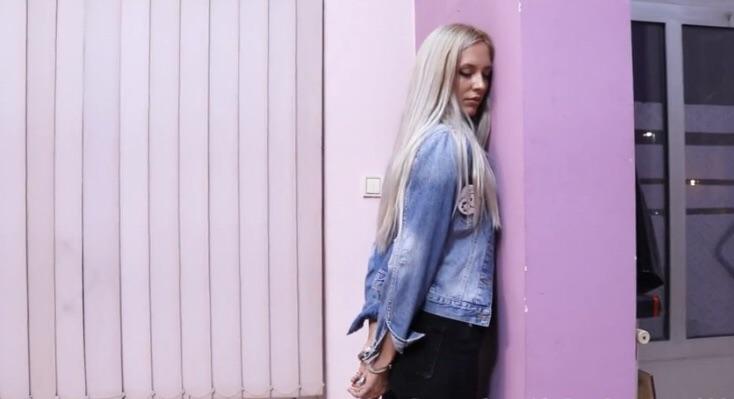 Waiting to be walked outside | Scrolller