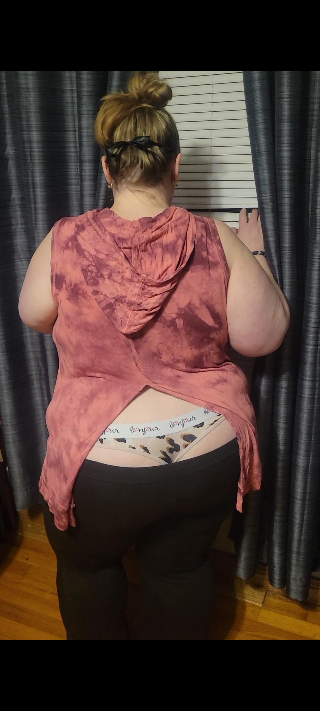 Waiting to surprise Dean 😁 | Scrolller