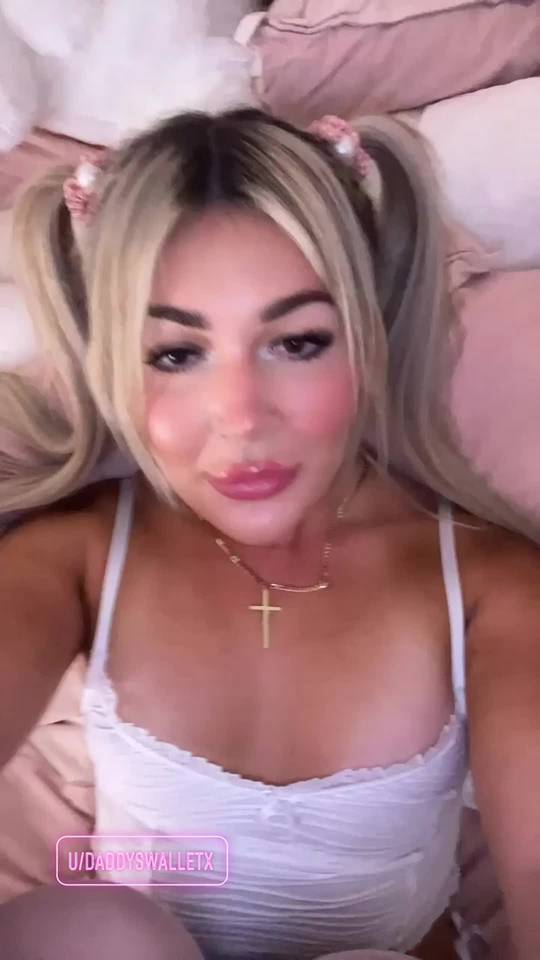 Wanna lend me a hand? | Scrolller