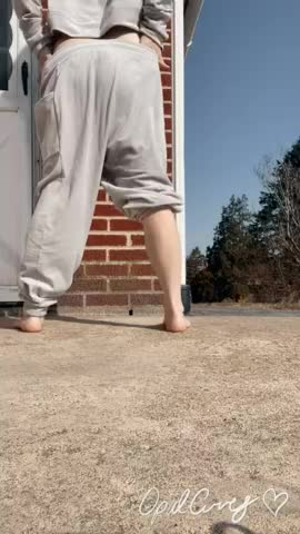 Warning contents under pressure | Scrolller