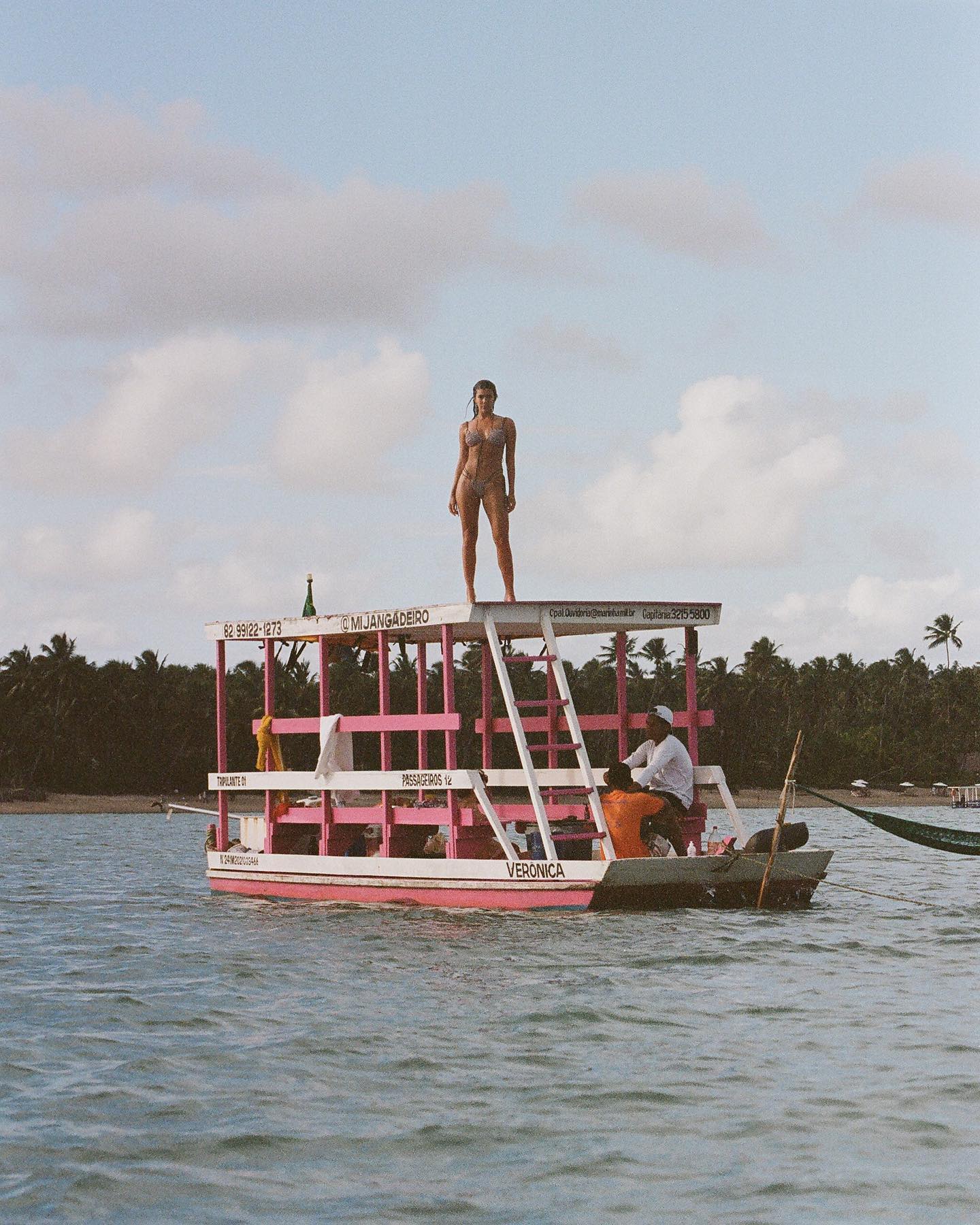 Way above deck | Scrolller