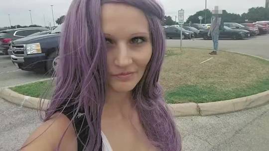 we need special stalls for this... with a big screen | Scrolller