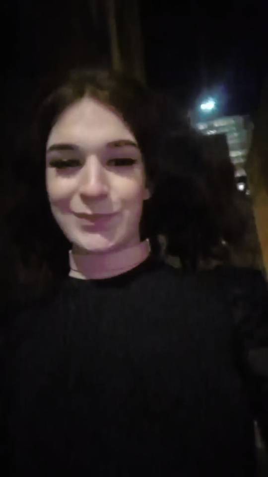 Went outside with me cage today, should I do this more often? 🤭 | Scrolller