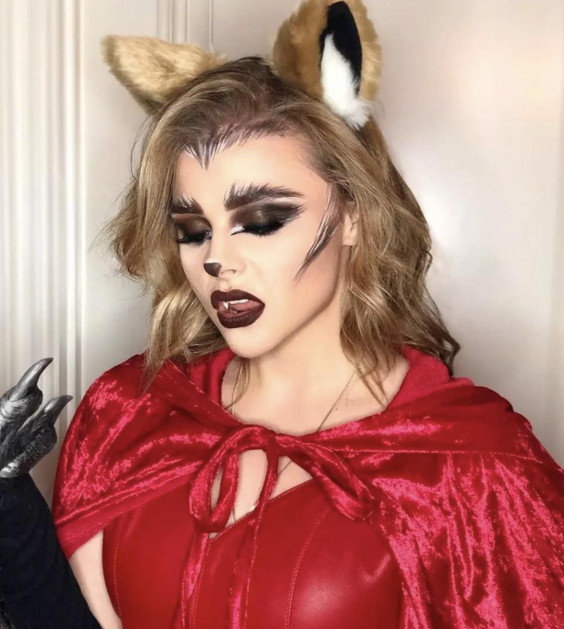 Werewolf Chloe 🐺 | Scrolller