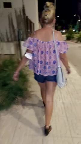 Wetting my denim shorts in public! all over the side walk! | Scrolller