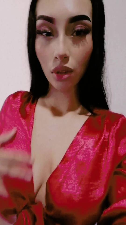 I'm gonna tittyfuck one random redditor who gonna like this post | Scrolller