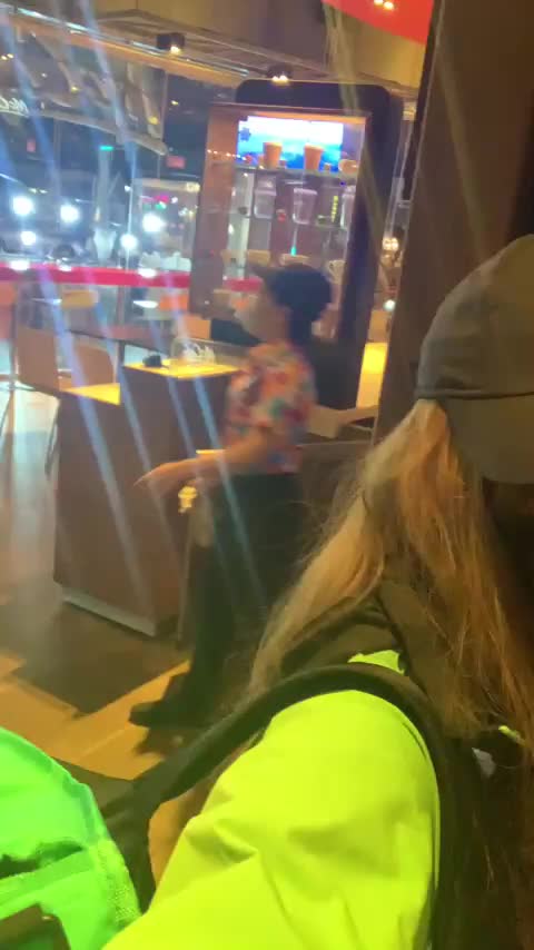 what i do whilst i wait for orders lol… the manager almost caught me tho | Scrolller