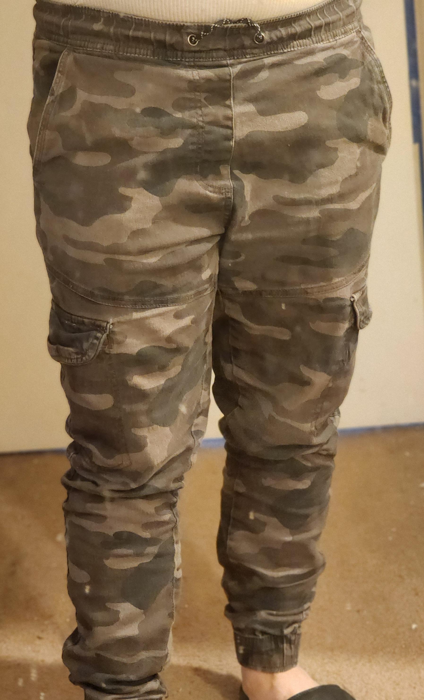 What is this pants style called? | Scrolller