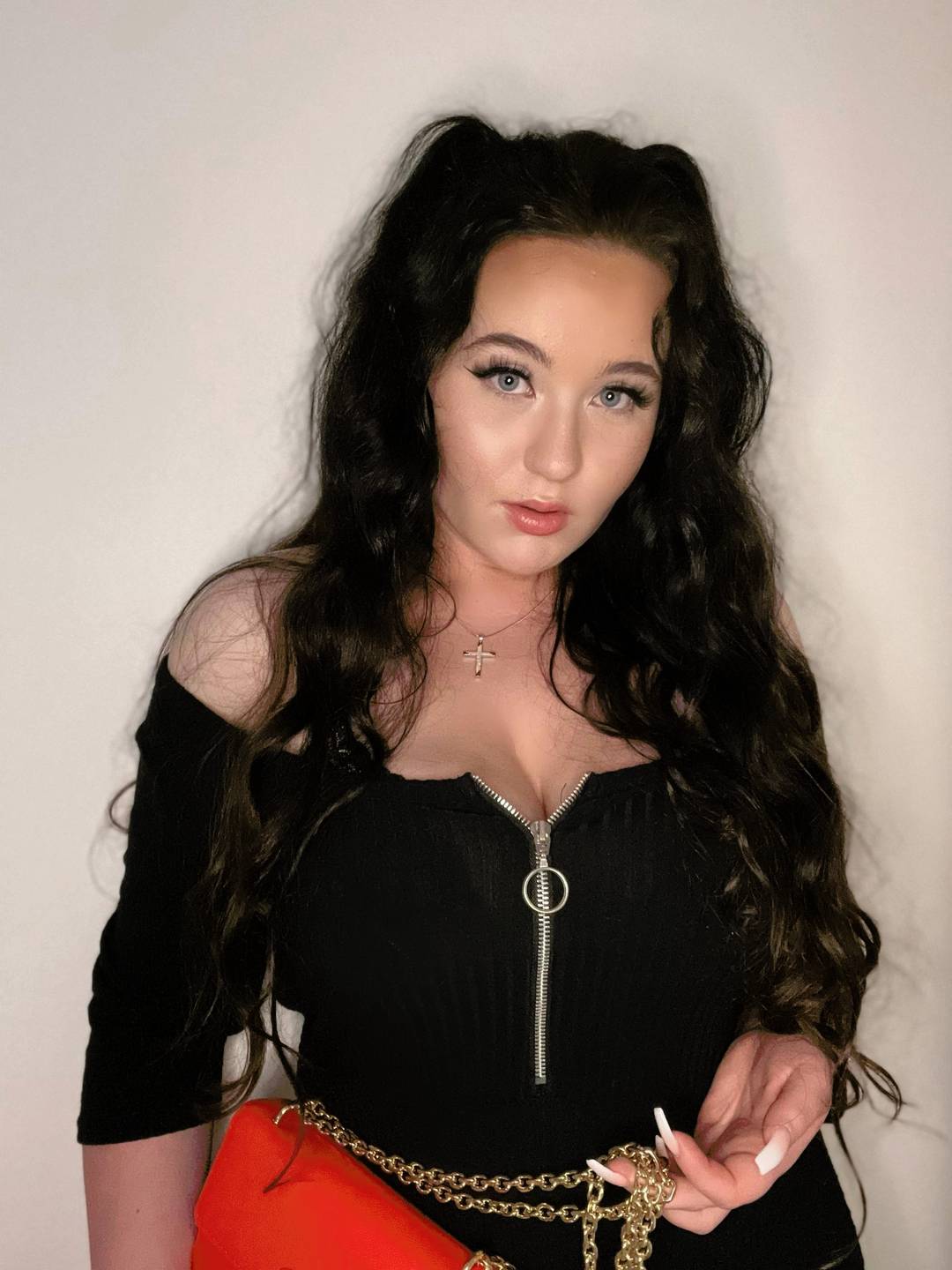 What my most noticeable feature? | Scrolller