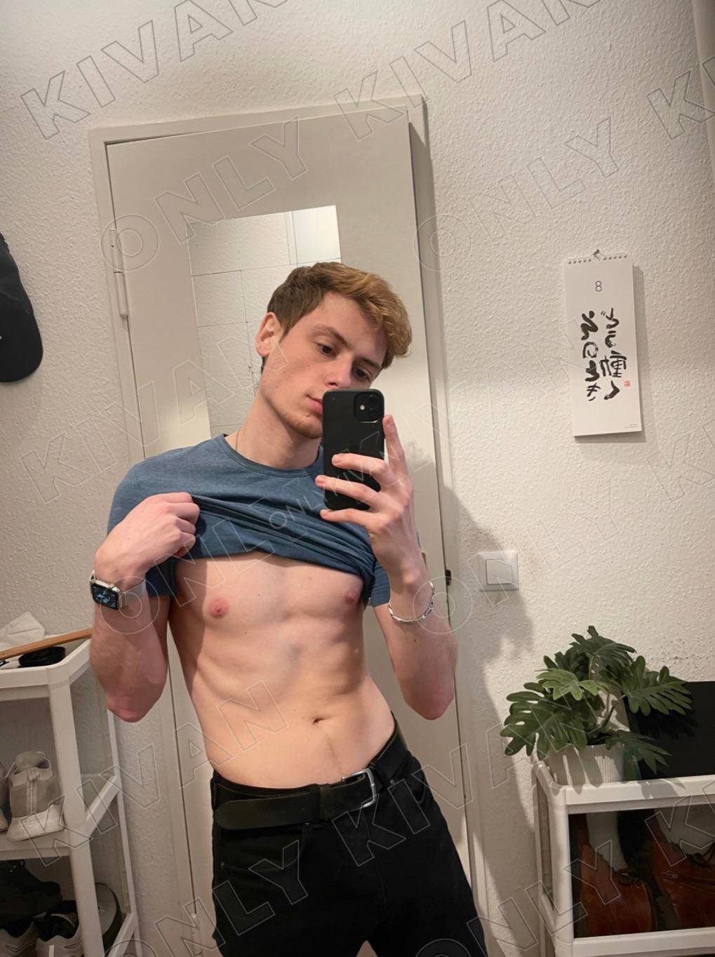 What seduces you? | Scrolller