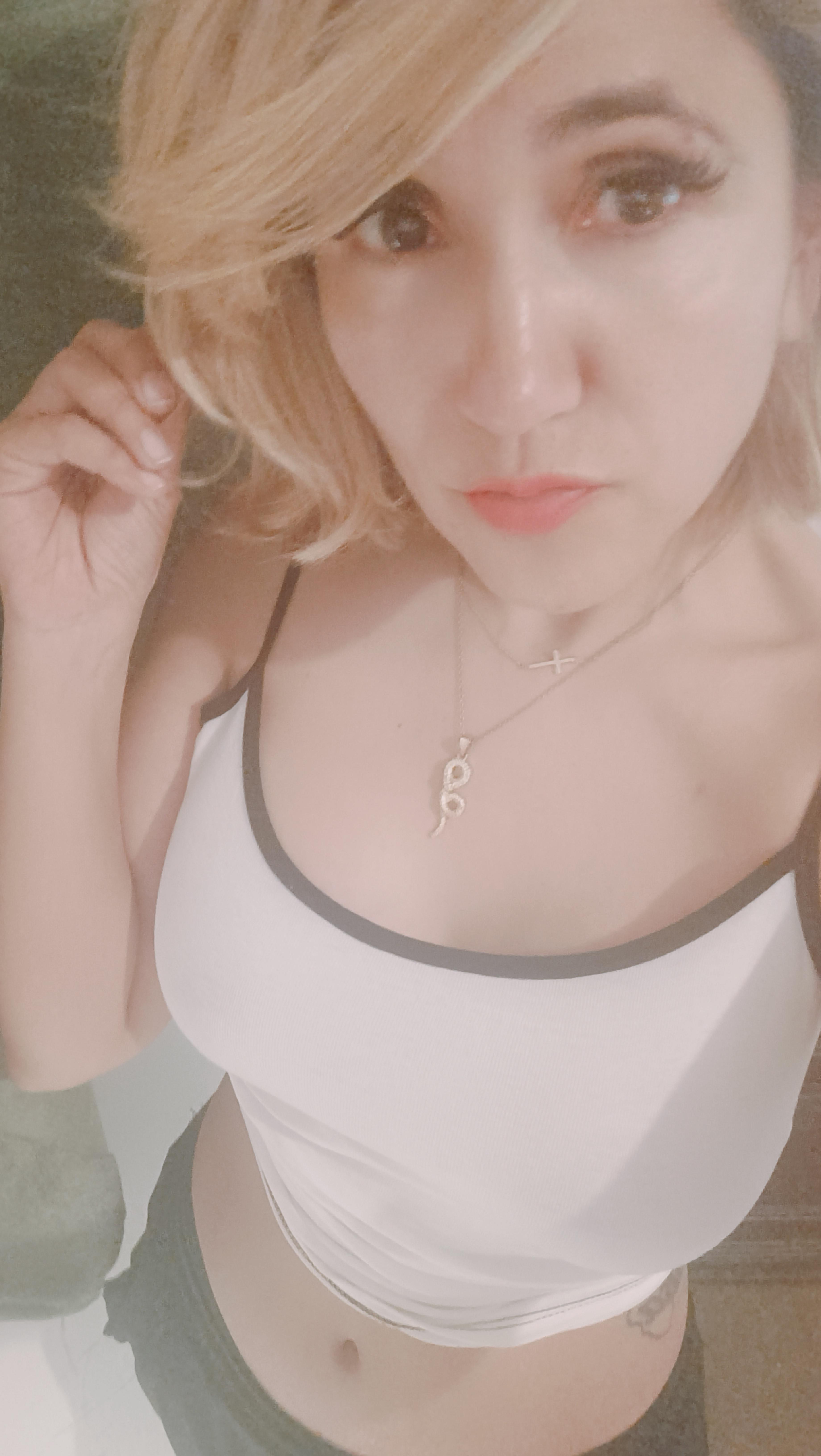 White and tight | Scrolller