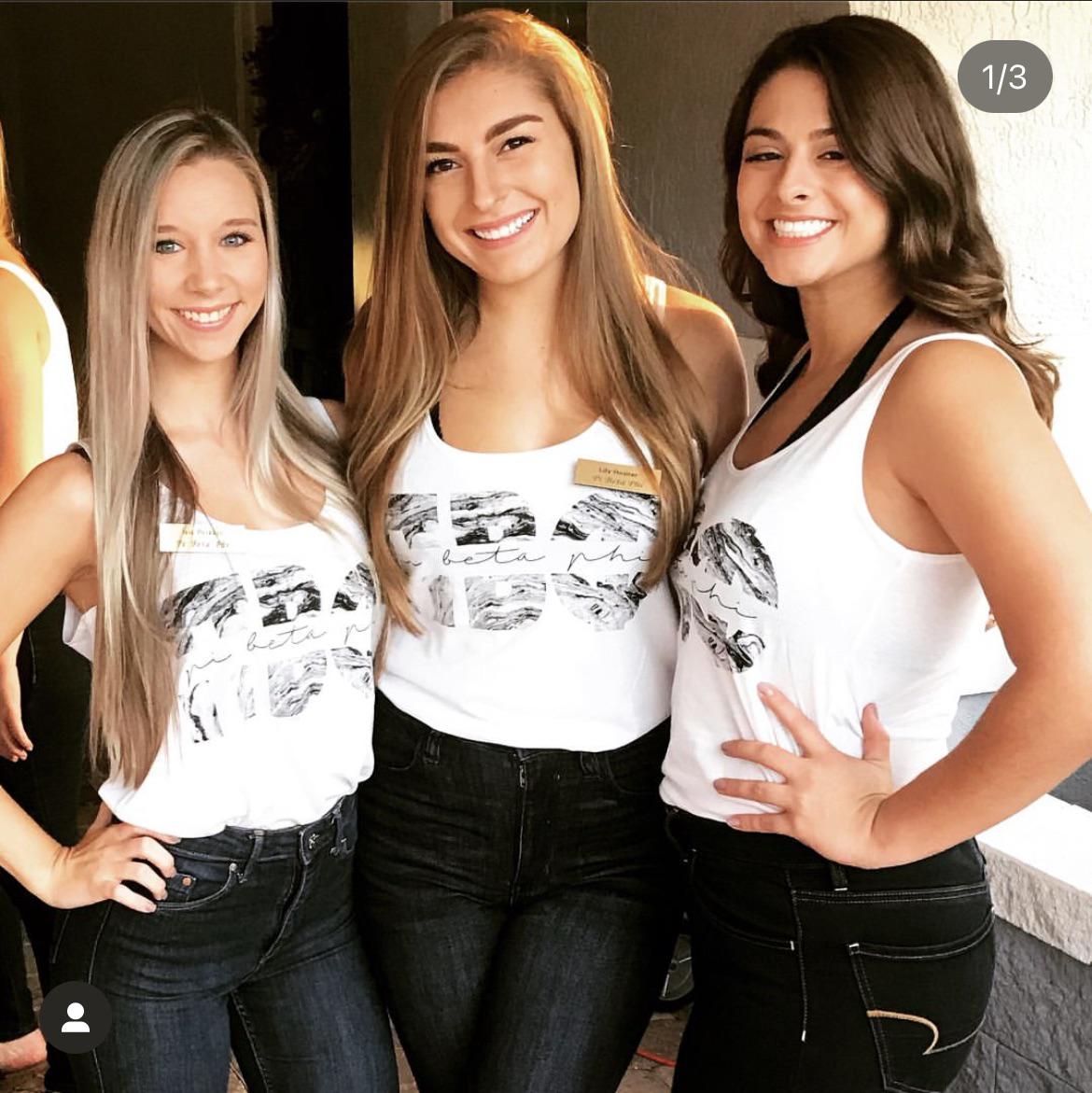 White tanks | Scrolller