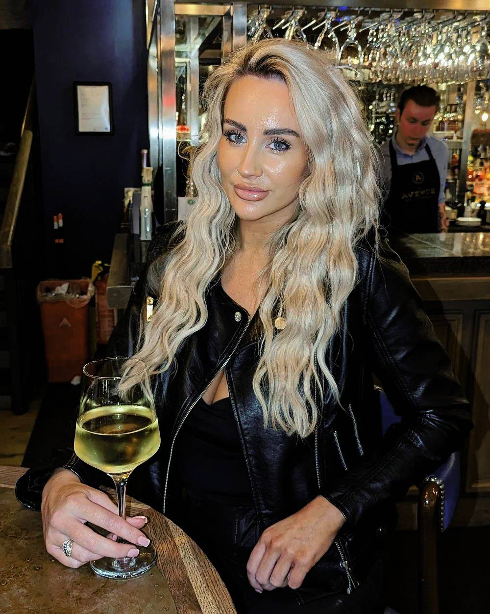 white wine | Scrolller