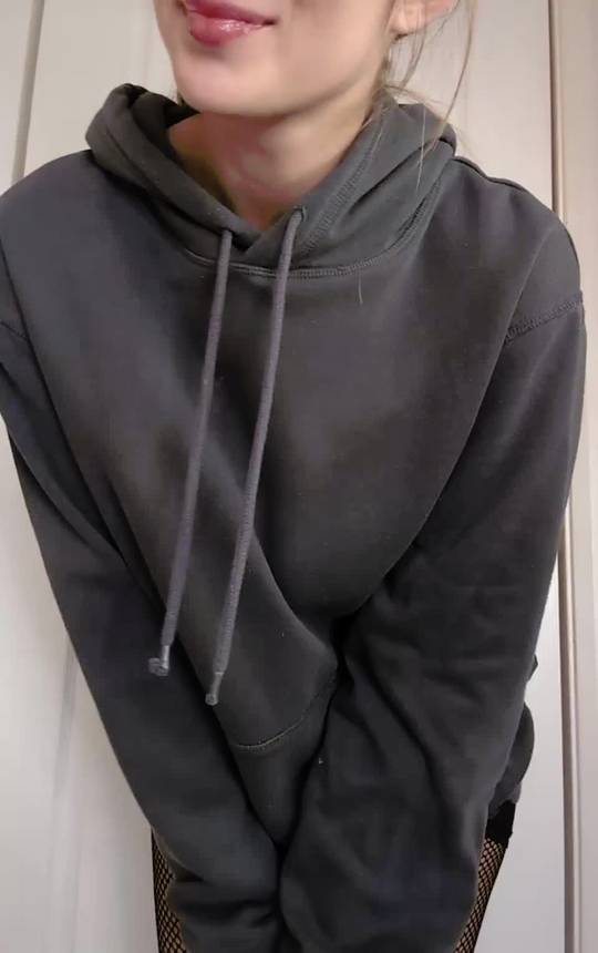 Who knew fishnets and hoodies go well together? | Scrolller