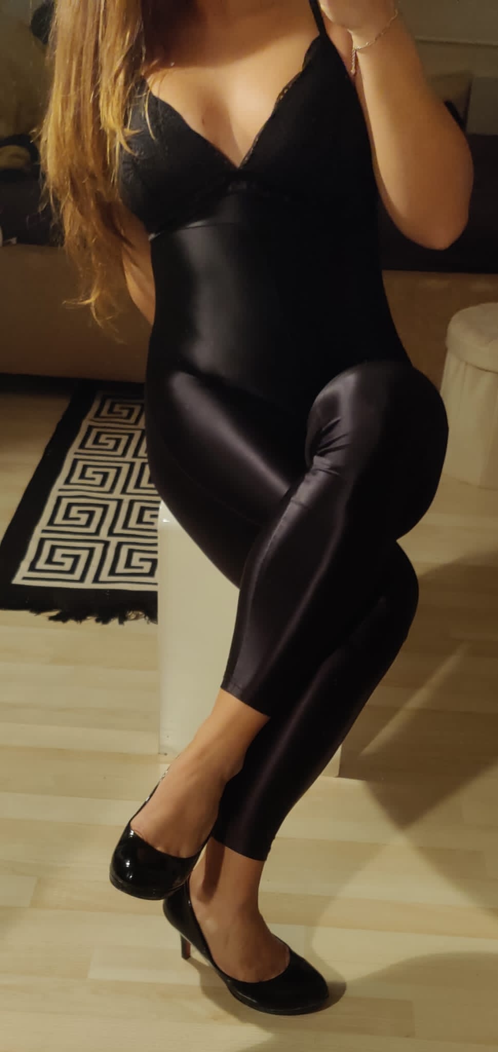 Who wants to be my obedient slave 24/7? | Scrolller