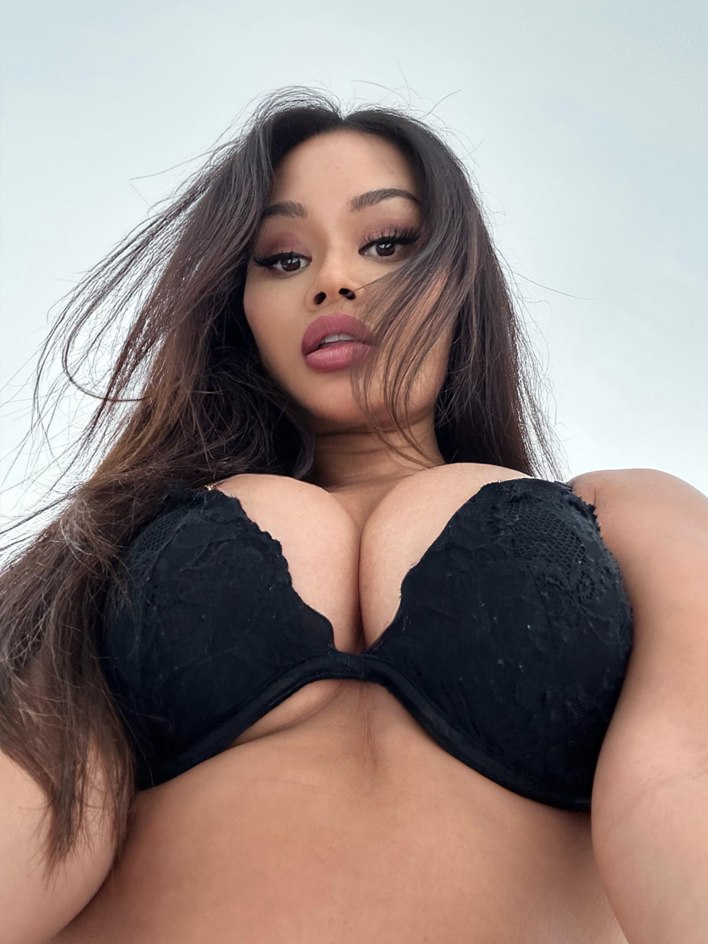 Who wants to come milk me? | Scrolller