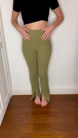 Whoops I wet my panties | Scrolller